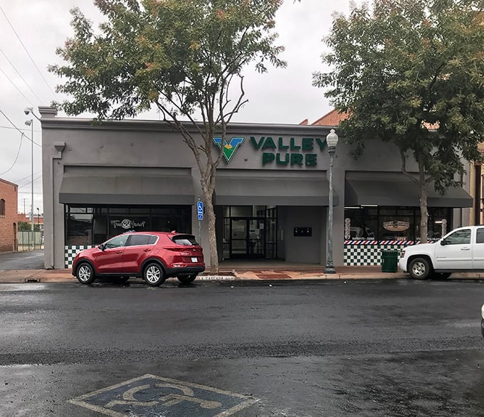 Valley Pure's clean, modern storefront brings contemporary retail design to Lindsay's historic downtown, like finding an iPhone in your grandmother's kitchen drawer.