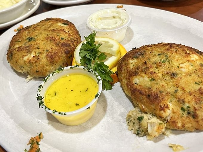 Crab cakes that actually taste like crab—a miracle in Pennsylvania. Served with lemon and dipping sauces for your dunking pleasure.