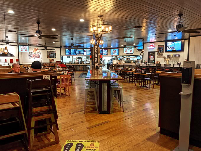 The dining area strikes that perfect balance between "nice enough for a date" and "casual enough to lick your fingers without judgment." 