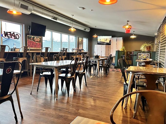 Simple, functional, and welcoming – the dining area at Futuro lets the pizza be the star while providing front-row seats to the show.
