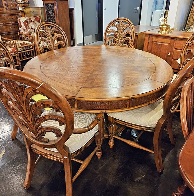 This isn't just a dining table—it's the future site of holiday meals, homework sessions, and late-night heart-to-hearts for generations to come.