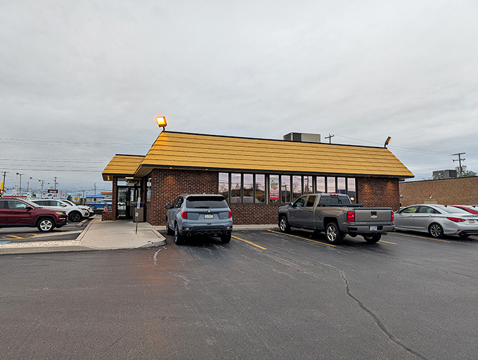 That distinctive roofline and busy parking lot tell the story of a local legend in action.