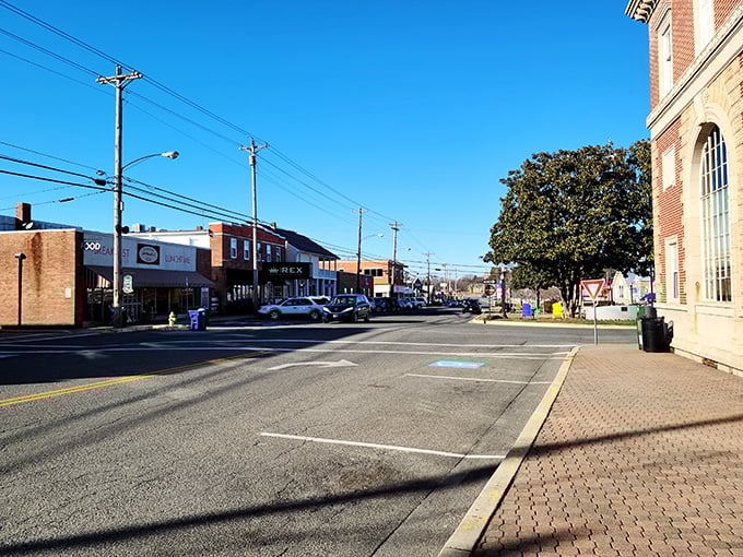 Leonardtown's brick-lined streets and traditional lampposts create the perfect backdrop for small-town America daydreams.