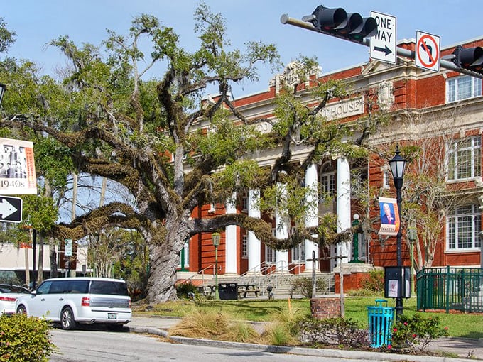 Old Florida vibes with new budget-friendly prices! Brooksville's downtown invites leisurely strolls that won't drain your retirement fund.