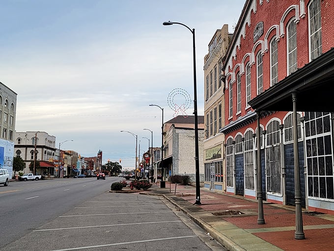 Selma’s historic downtown wears its past with pride, where timeless charm meets prices that never rush the budget.