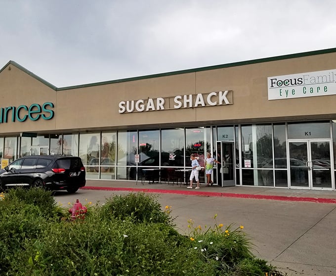 When a diner calls itself the Sugar Shack, you know dessert is going to be spectacular tonight. 