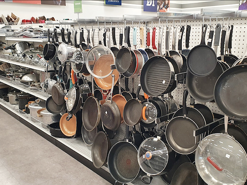 Cast iron paradise! These seasoned pans have cooked more family meals than a diner on Christmas morning – each with decades of flavor built in.