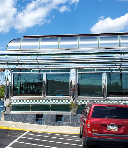 crab diner maryland cakes ftr
