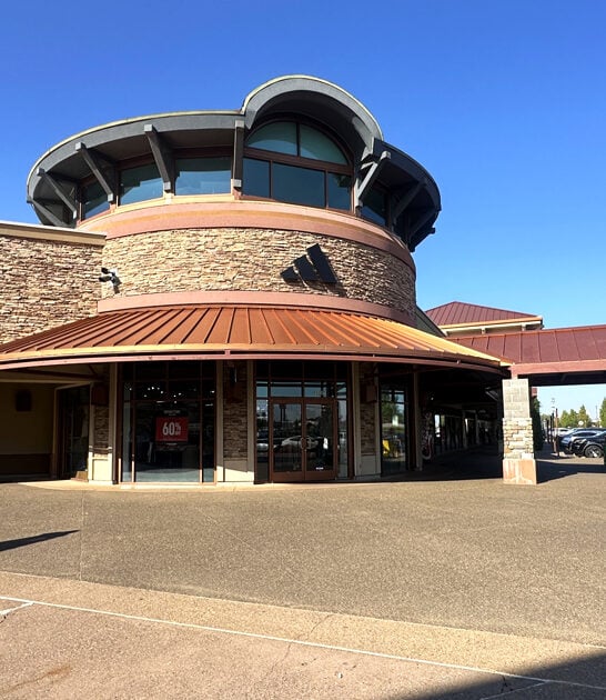decent outlet mall oregon ftr