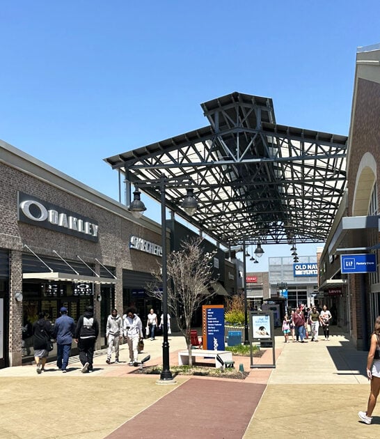 enormous outlet malls michigan ftr