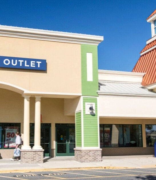 enormous outlet maryland mall ftr