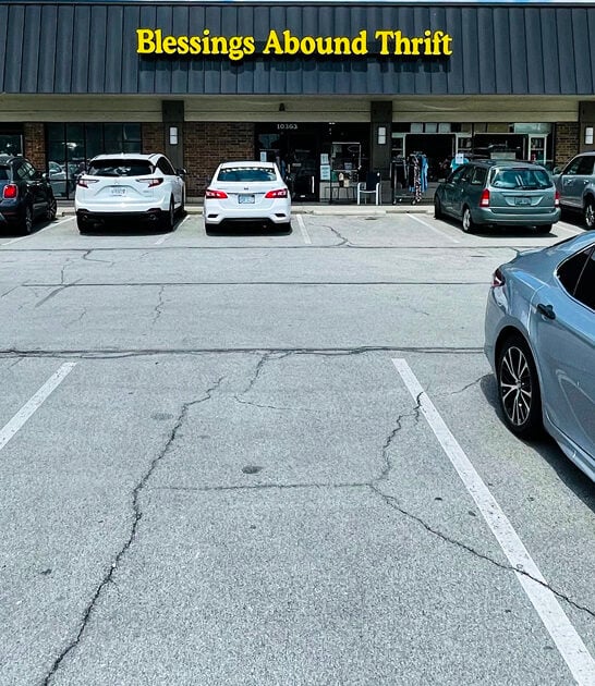 gigantic secondhand shops kansas ftr