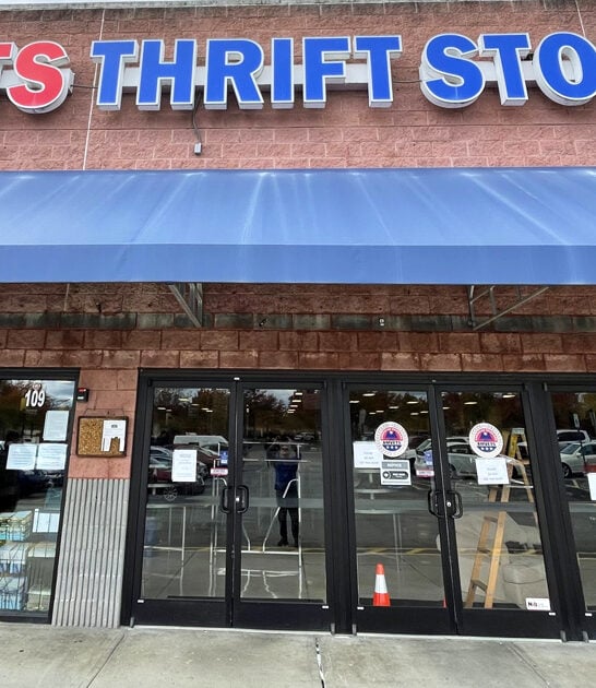 gigantic tennessee store thrift ftr