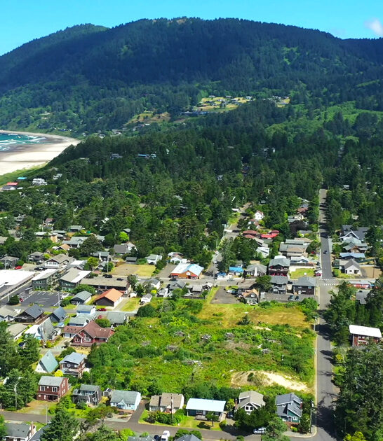 hidden seaside town oregon ftr