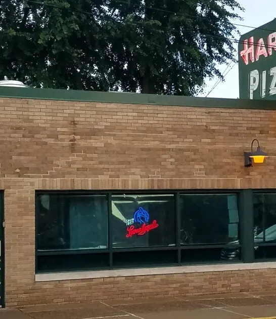 iconic restaurants illinois pizza ftr