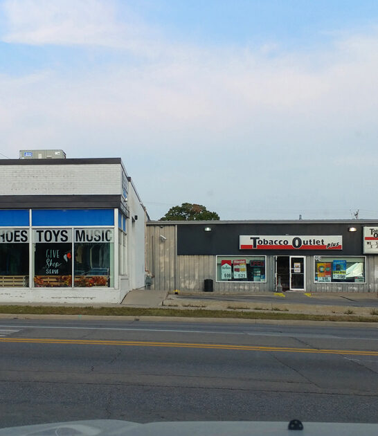 iowa gigantic secondhand shop ftr