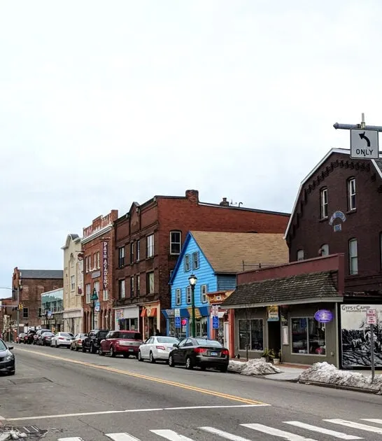 peaceful towns connecticut known ftr
