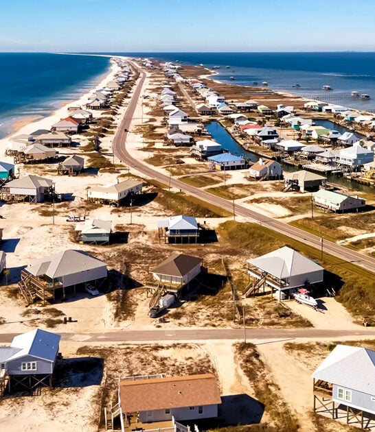 picturesque seaside town alabama ftr