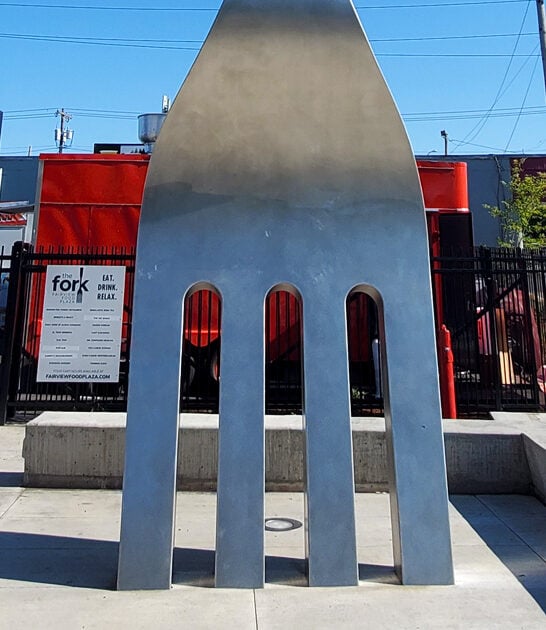 wacky roadside attraction oregon ftr